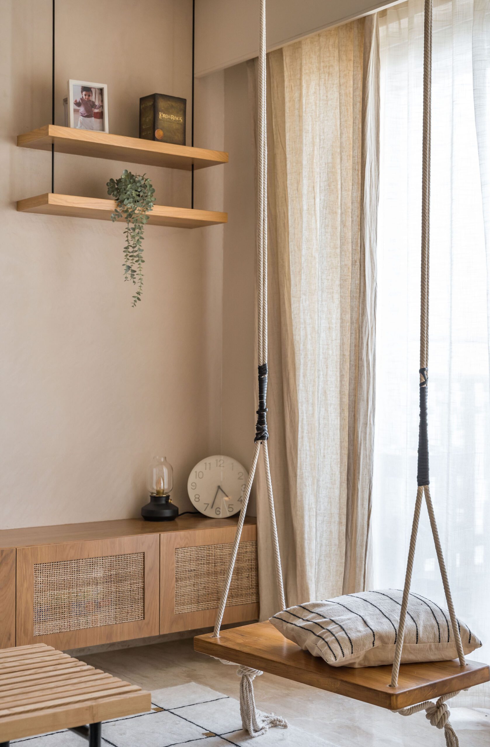 Elegantly Refined: Subdued Earth Tones and Clean Design for this 2,000 ...